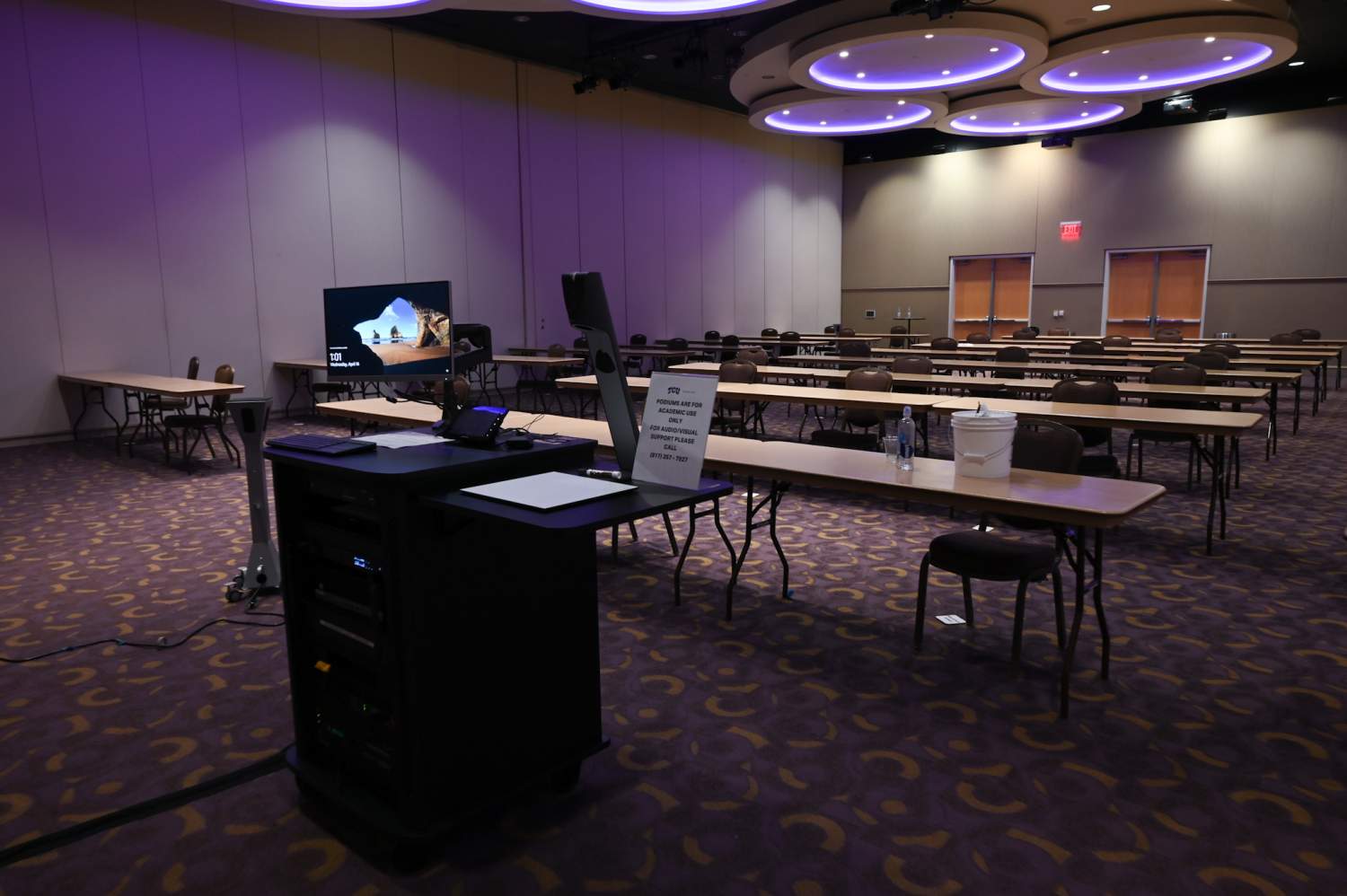 Non-traditional classrooms to continue to be used next semester as ...