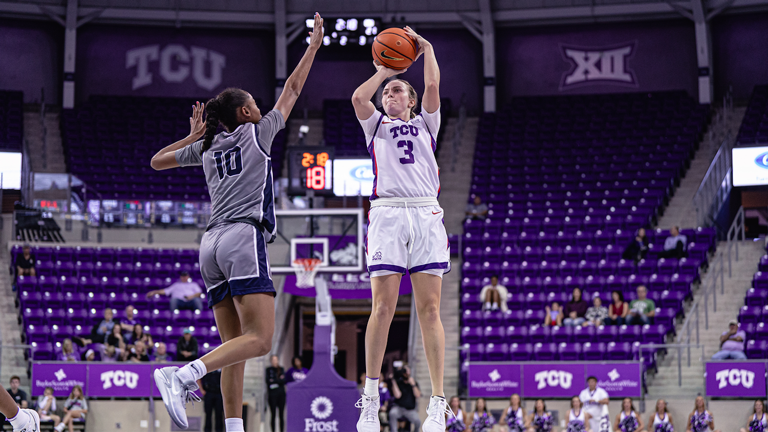 Madison Conner drops 30-points in the Horned Frogs first matchup of the ...