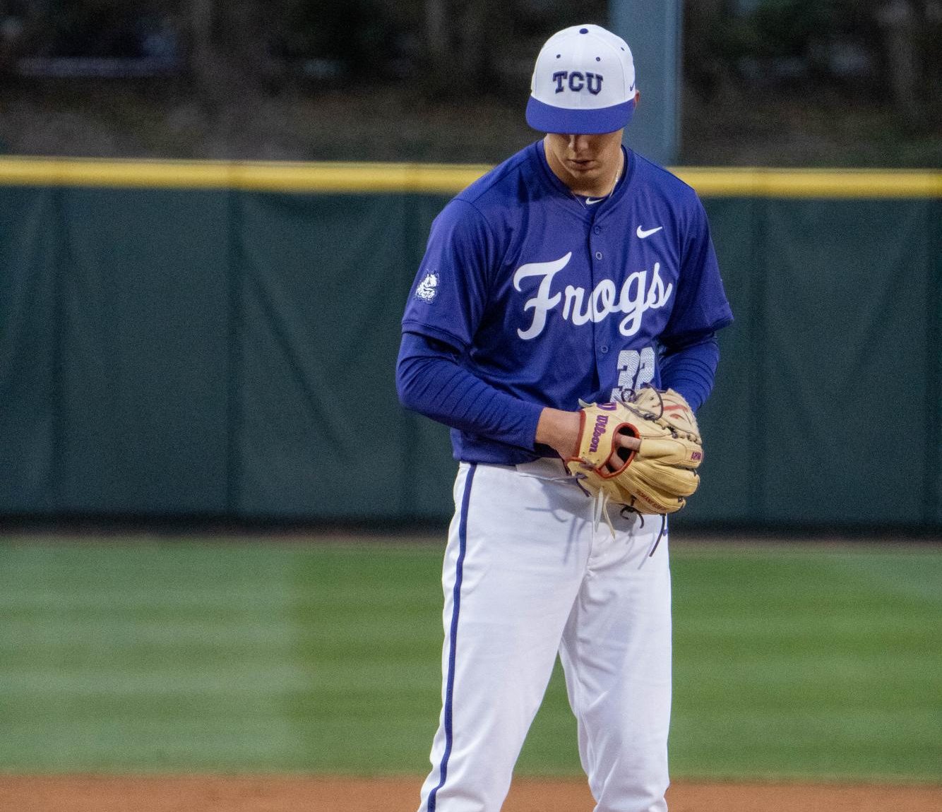 No. 5 TCU led by pitching in 6-1 win over Arizona | TCU 360