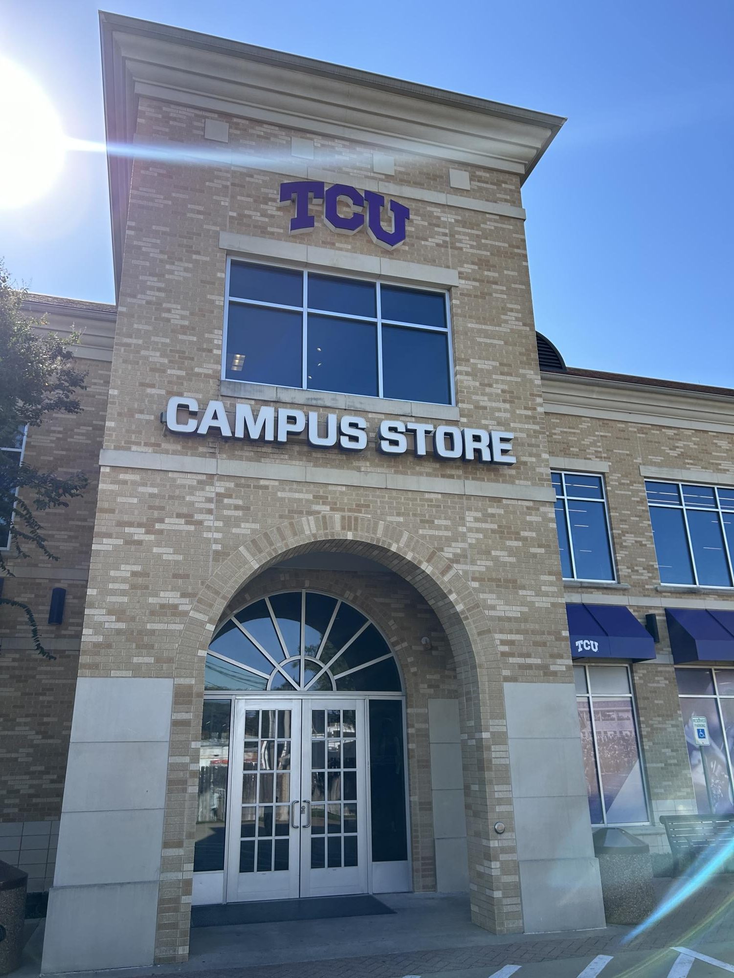 Ways to handle your textbooks as the semester wraps up | TCU 360